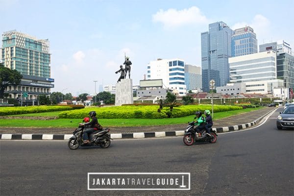 Visiting Tugu Tani (the Heroes Monument) Jakarta - Jakarta Travel Guide